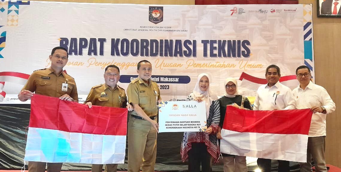 Yayasan Hadji Kalla Serahkan 1.000 Bendera Merah Putih Dalam Menyambut ...