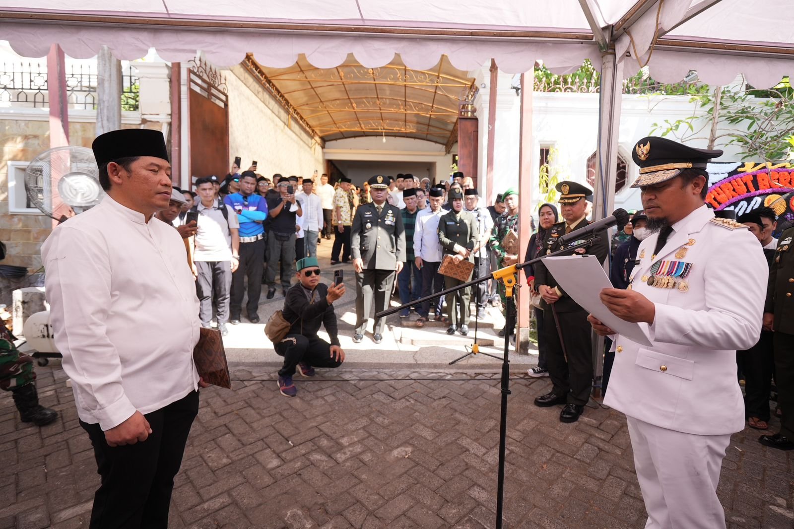 Gubernur Andi Sudirman Sulaiman Inspektur Upacara Persemayaman Jenazah ...