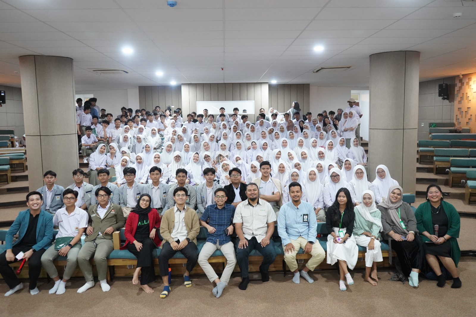 Kalla Campus Talks Hadir di 4 Kota, Ajak Anak Muda Berkontribusi ... Kalla Campus Talks Hadir di 4 Kota, Ajak Anak Muda Berkontribusi ...