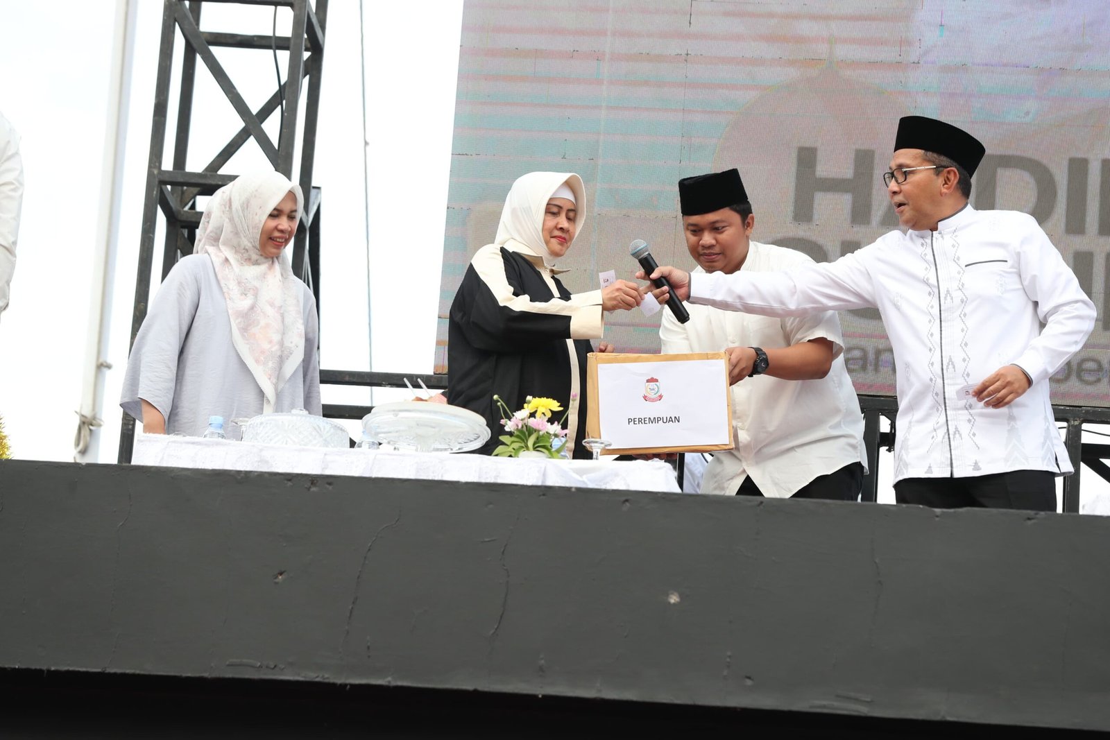 Pemkot Makassar Peringati Maulid Akbar 1446 H dengan Barasanji Empat ...